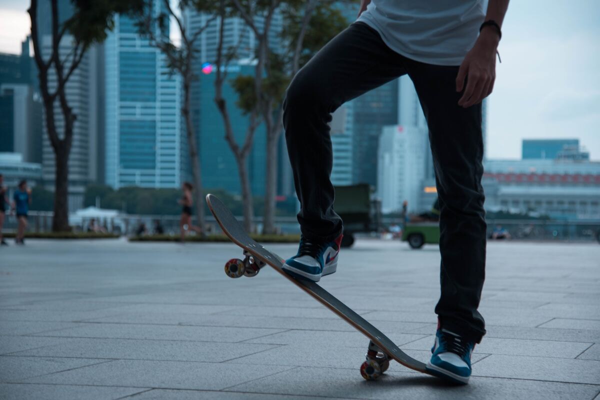 How to Do a Casper Slide (Ultimate Guide) - Skateboard Session